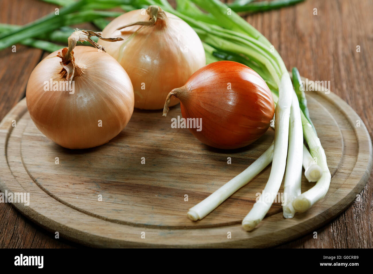 White onions on old hi-res stock photography and images - Alamy