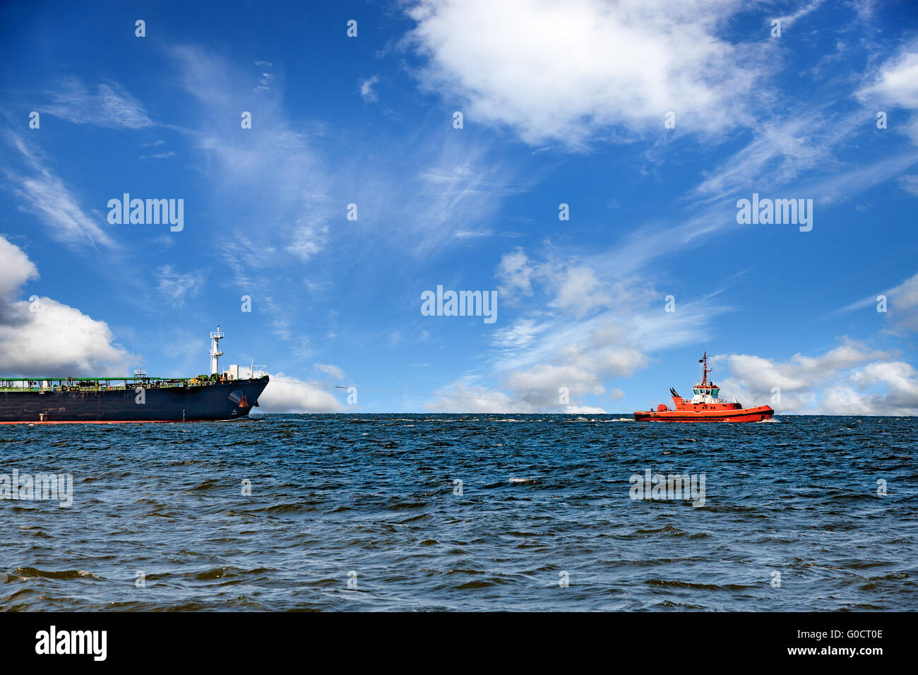 Tug towing vessel hi-res stock photography and images - Alamy