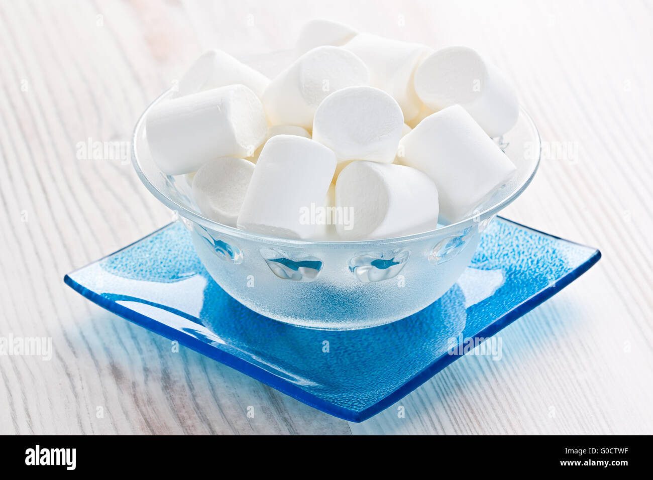 Marshmallow sweets hi-res stock photography and images - Alamy