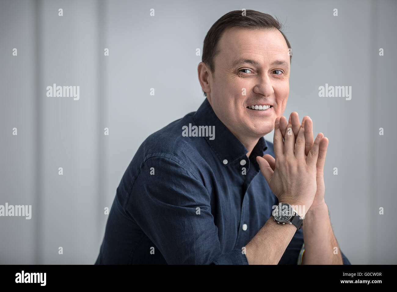 Confident guy hi-res stock photography and images - Alamy