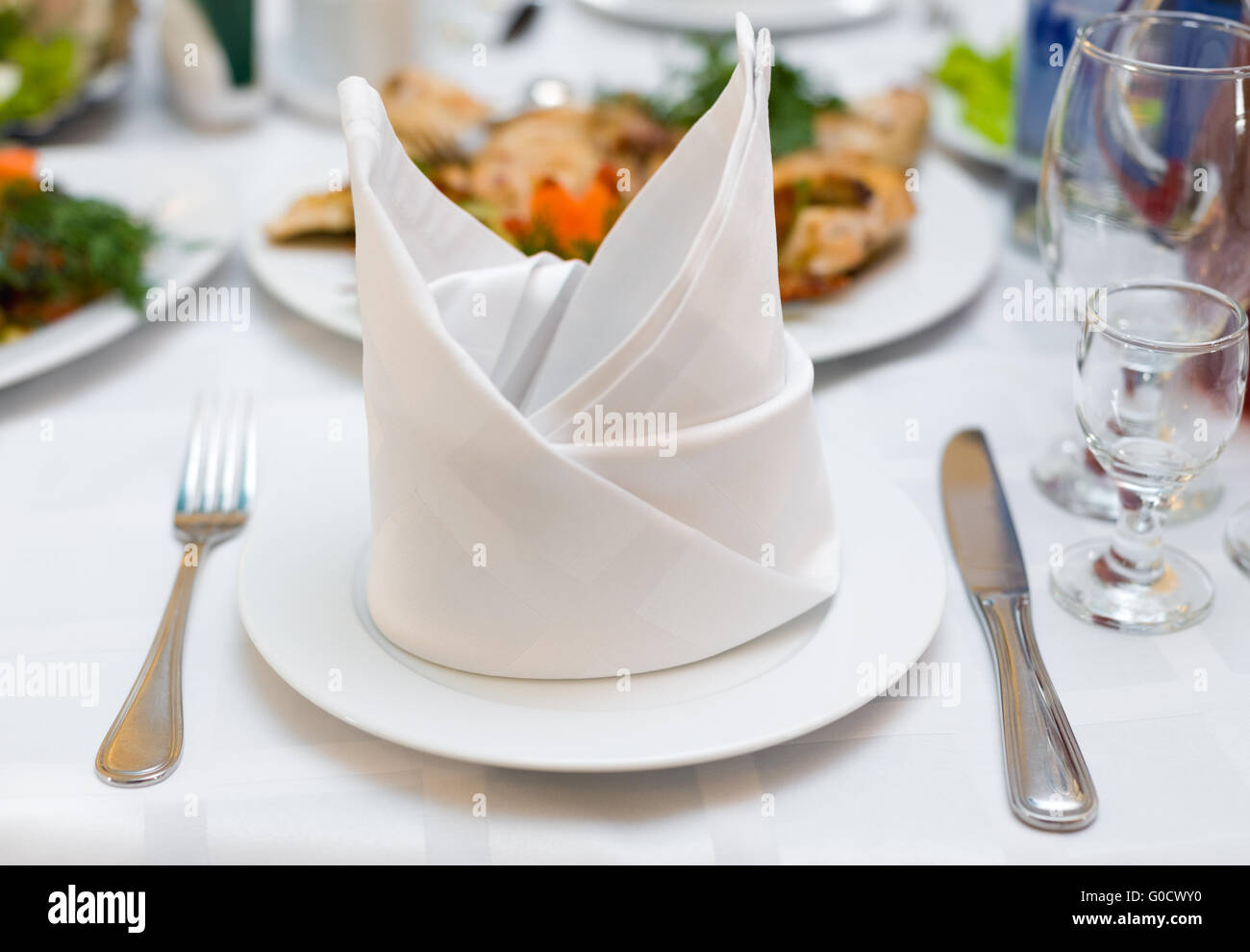 dinner is served, place setting at restaurant Stock Photo - Alamy
