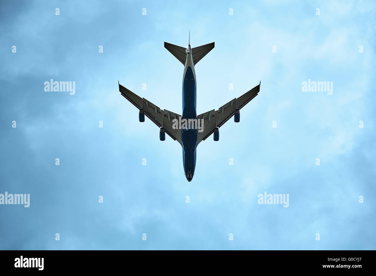Boeing 747 landing flaps hi-res stock photography and images - Alamy