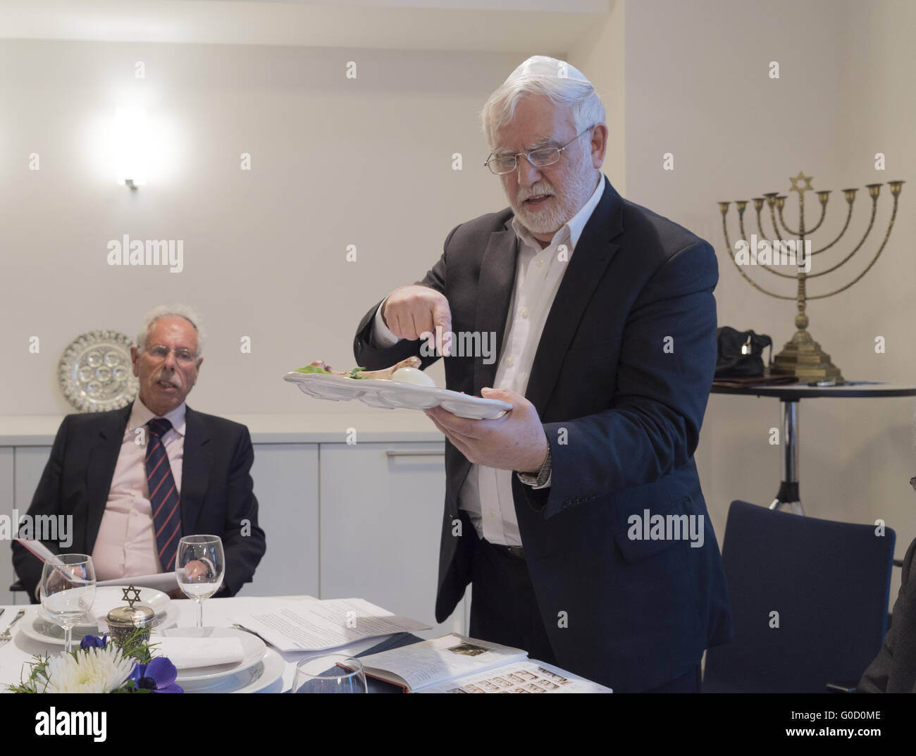 Jewish israel seder hi-res stock photography and images - Alamy