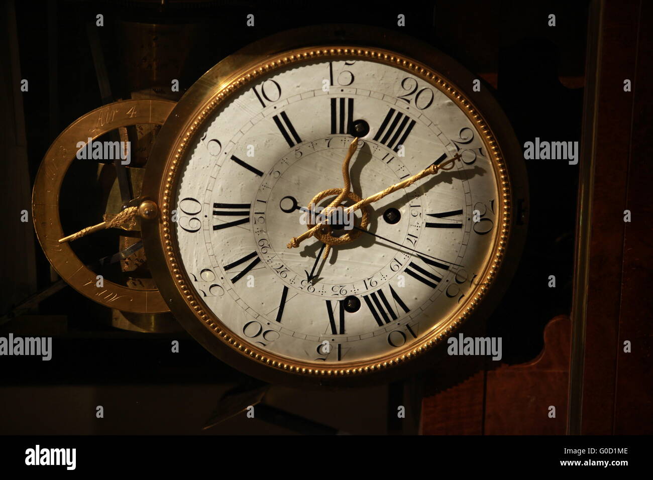 Antique clock and heirloom hi-res stock photography and images - Alamy