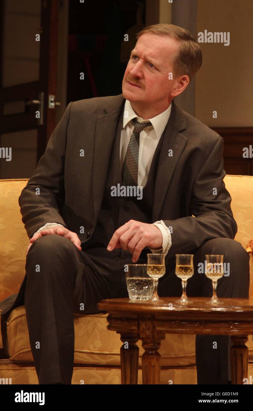 Alan Aykbourn's "How The Other half Loves" at The Theatre Royal ...