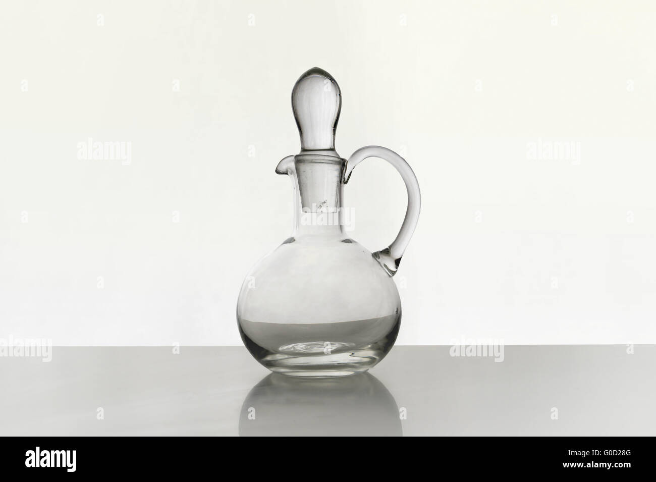 Claret glasses hi-res stock photography and images - Alamy