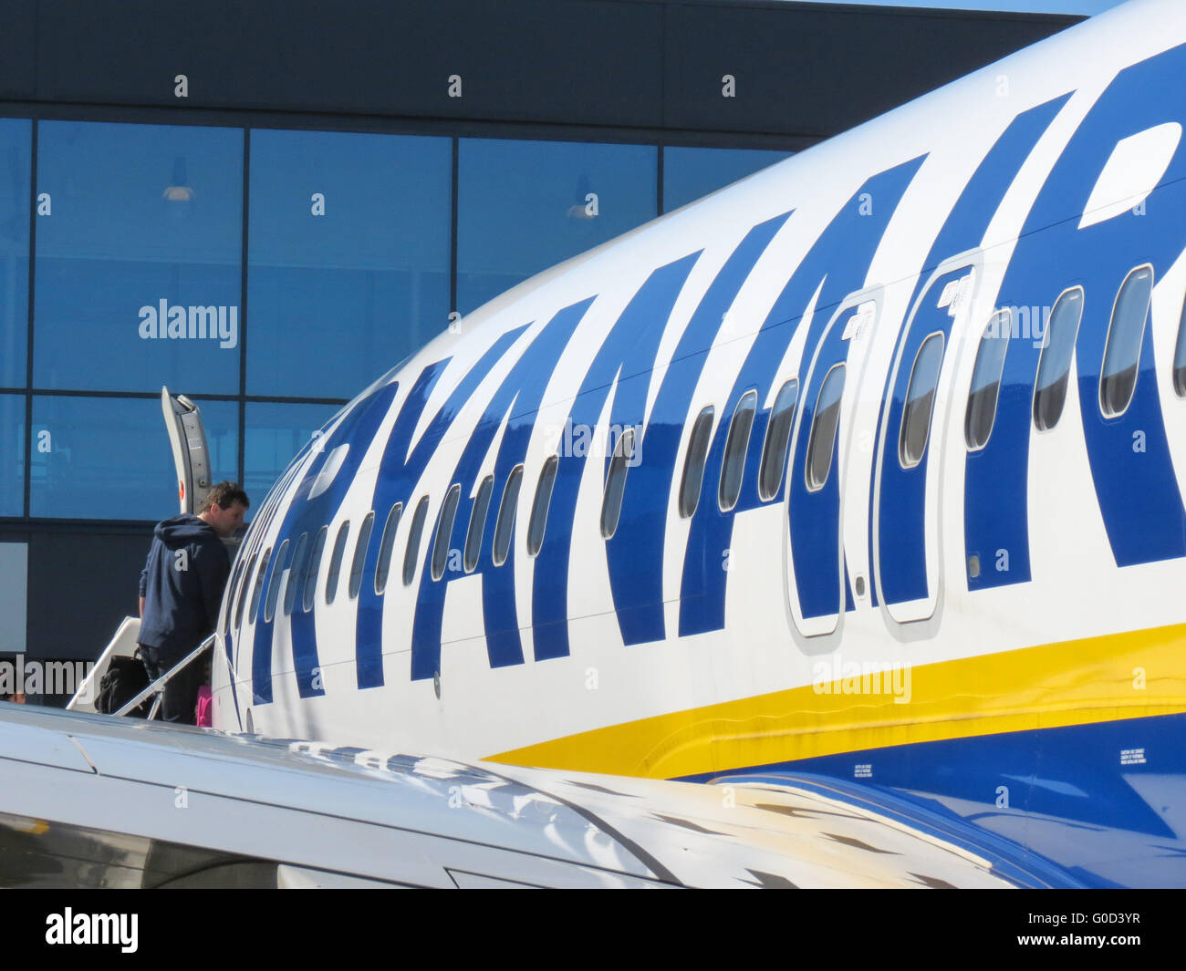 Ryanair Boeing 737 plane from the budget airline Stock Photo - Alamy