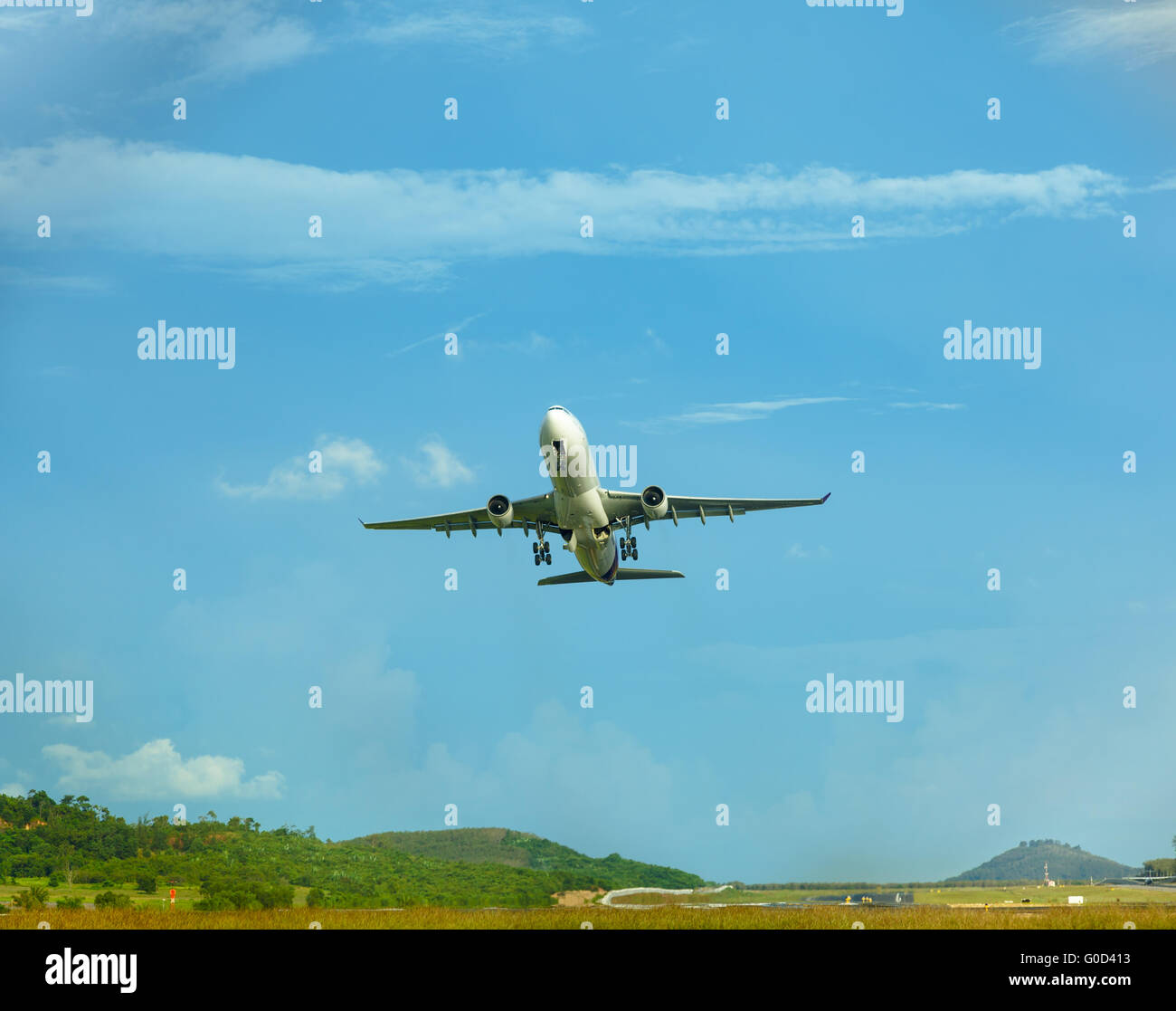 Air wing fly off hi-res stock photography and images - Alamy