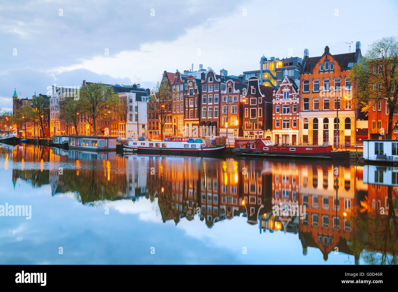 Night city view of Amsterdam, the Netherlands Stock Photo - Alamy