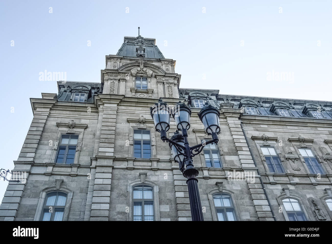 The parliament house in the city of quebec hi-res stock photography and ...