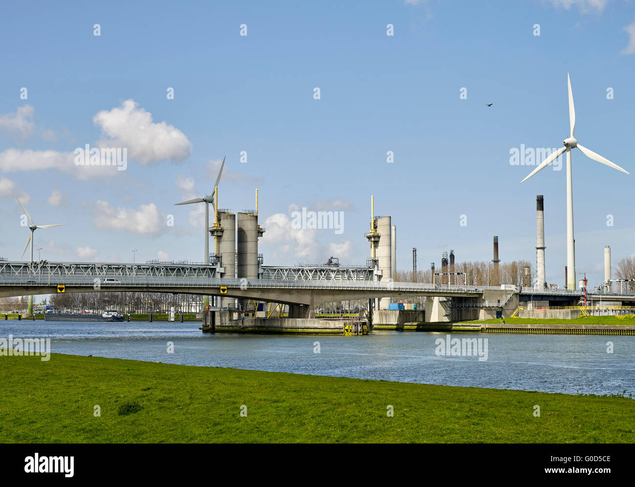 The Hartelkering, Hartel barrier is a part of the Europoortkering which ...