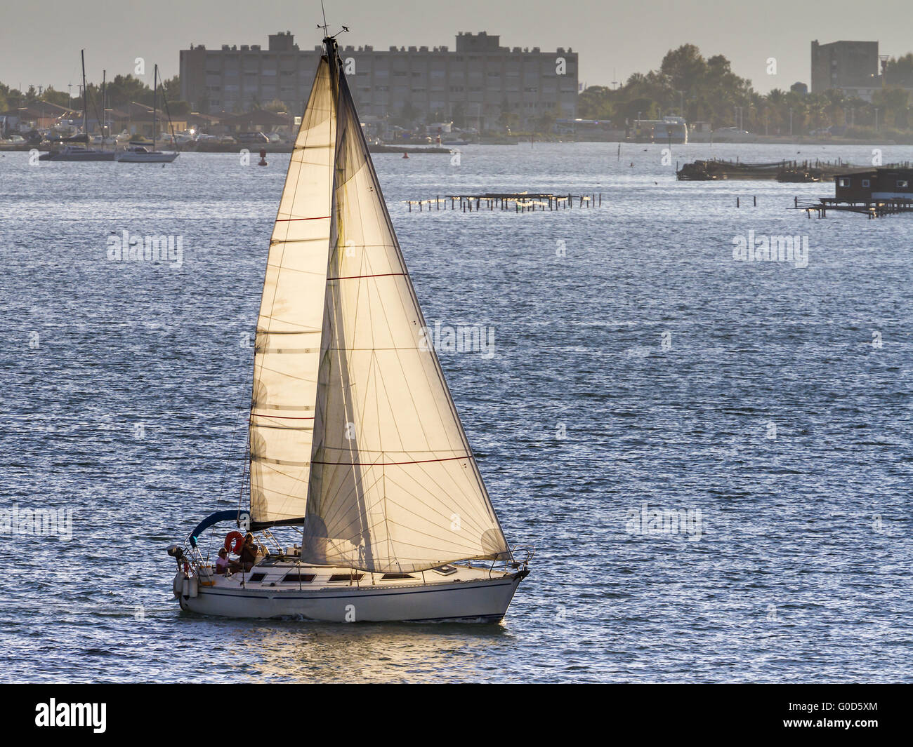 Yacht under full sail hi-res stock photography and images - Alamy