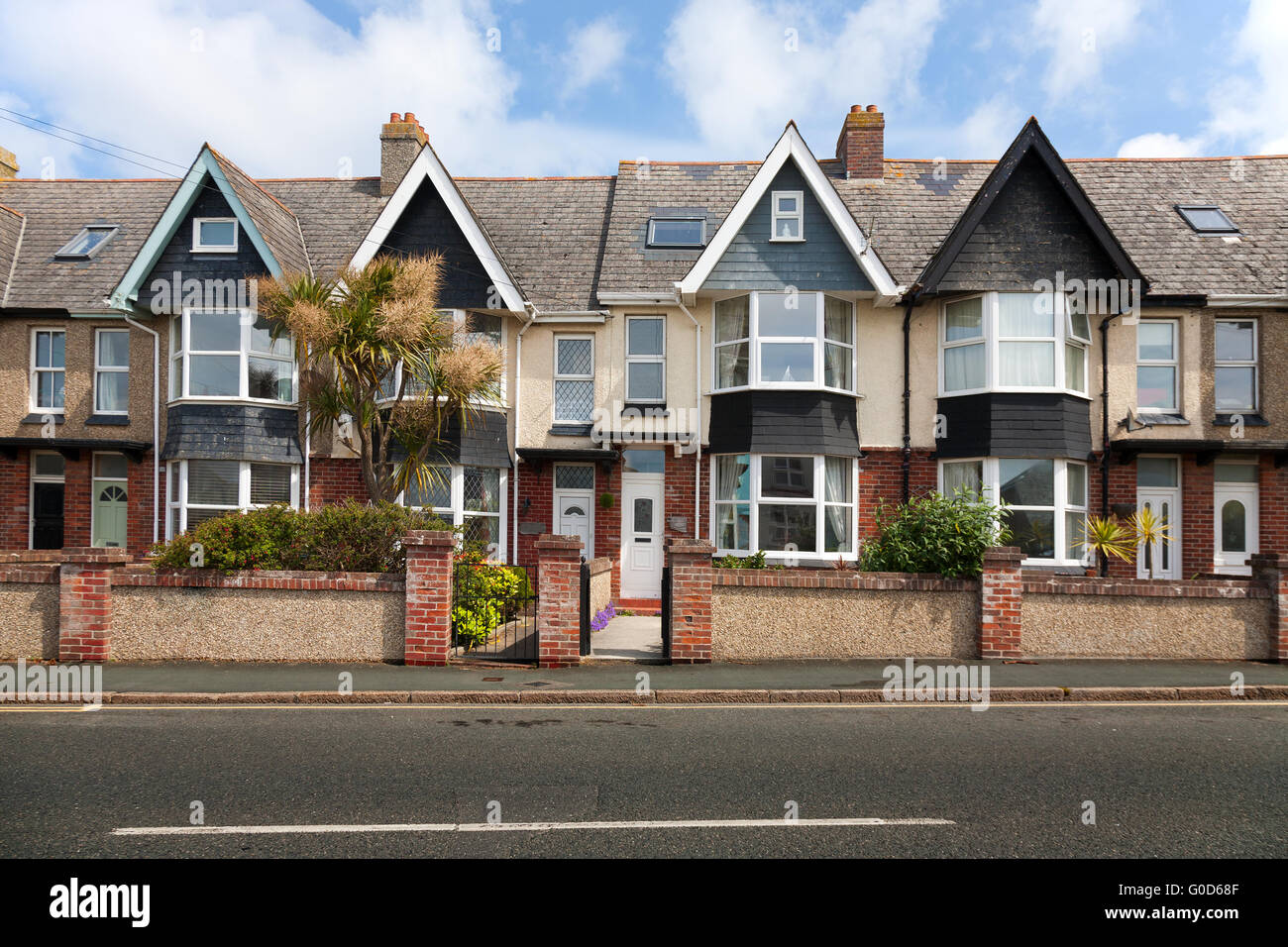 Edwardian period terrace houses hi-res stock photography and images - Alamy