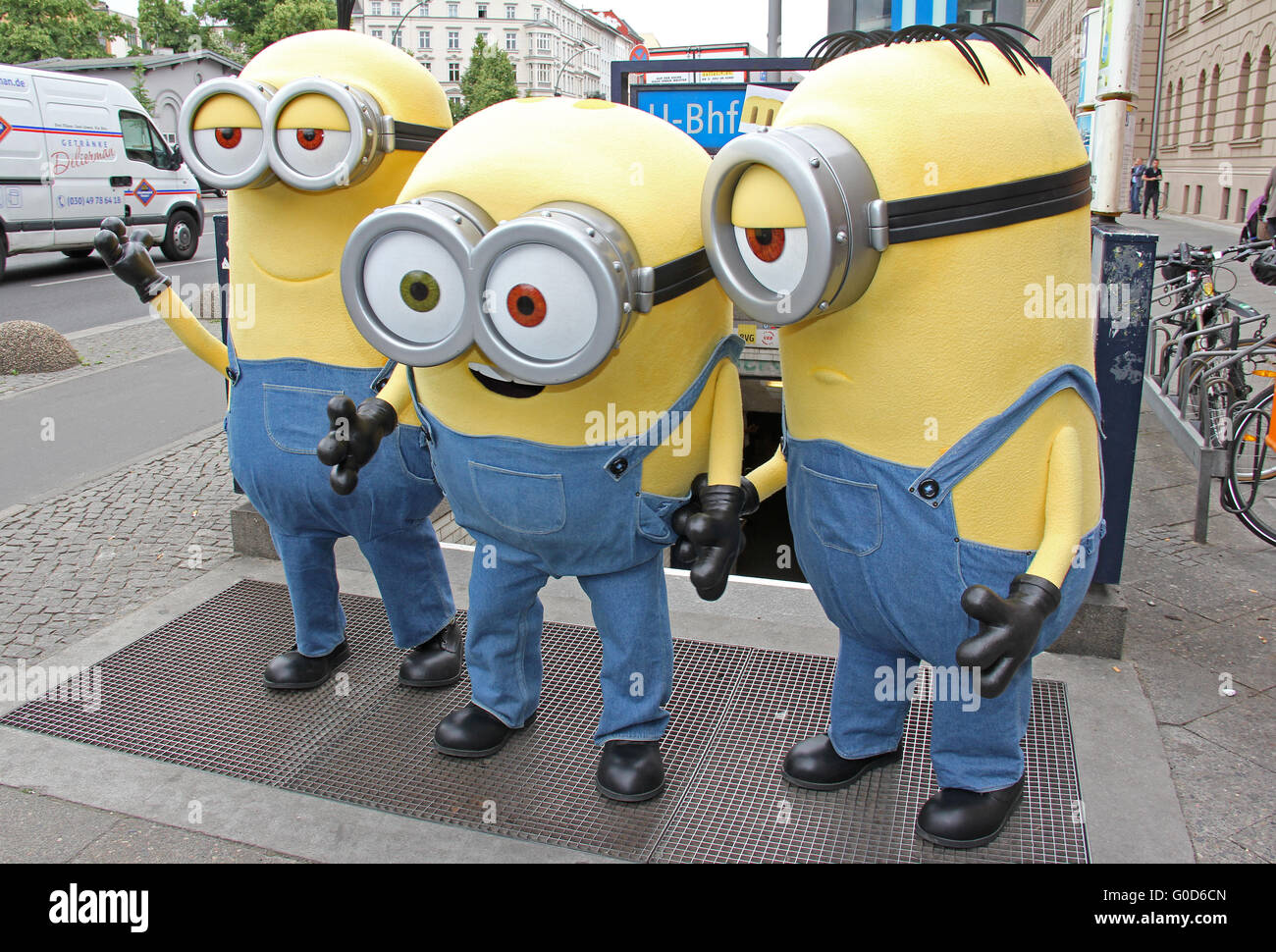 Minion walking character hi-res stock photography and images - Alamy