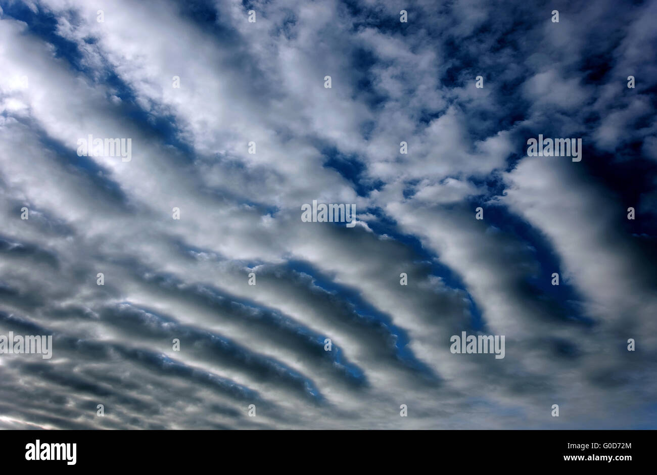 Altocumulus cloud formation hi-res stock photography and images - Alamy