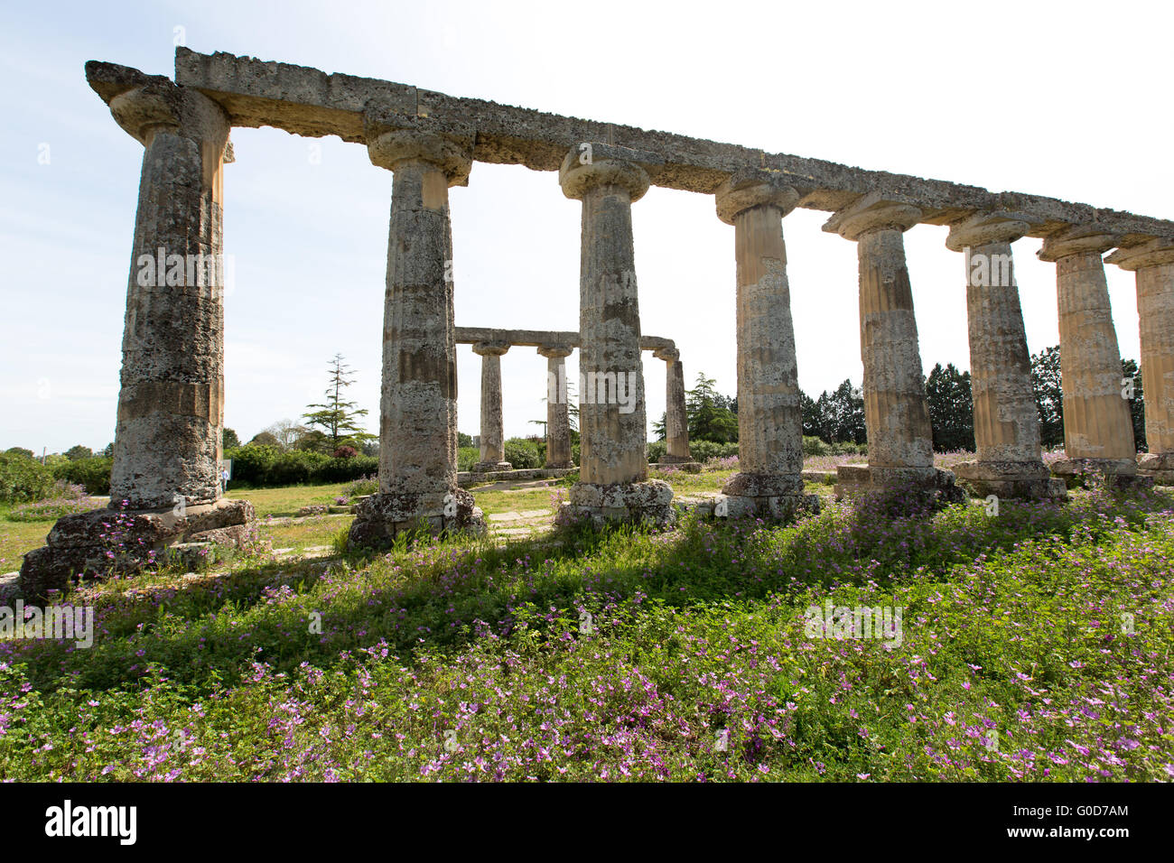 Monumental tables hi-res stock photography and images - Alamy