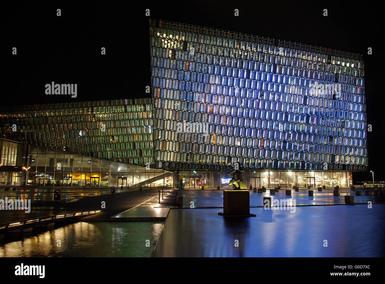 the opera house Harpa Stock Photo - Alamy