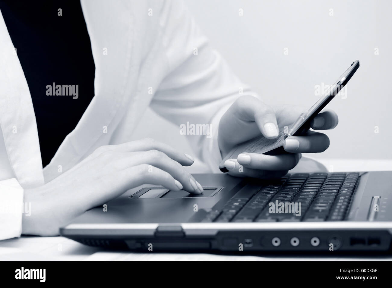 Business woman using computer keyboard Stock Photo - Alamy