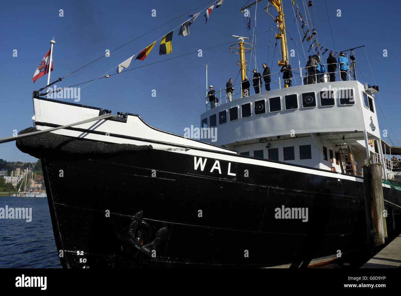 Icebreaker steam hi-res stock photography and images - Alamy