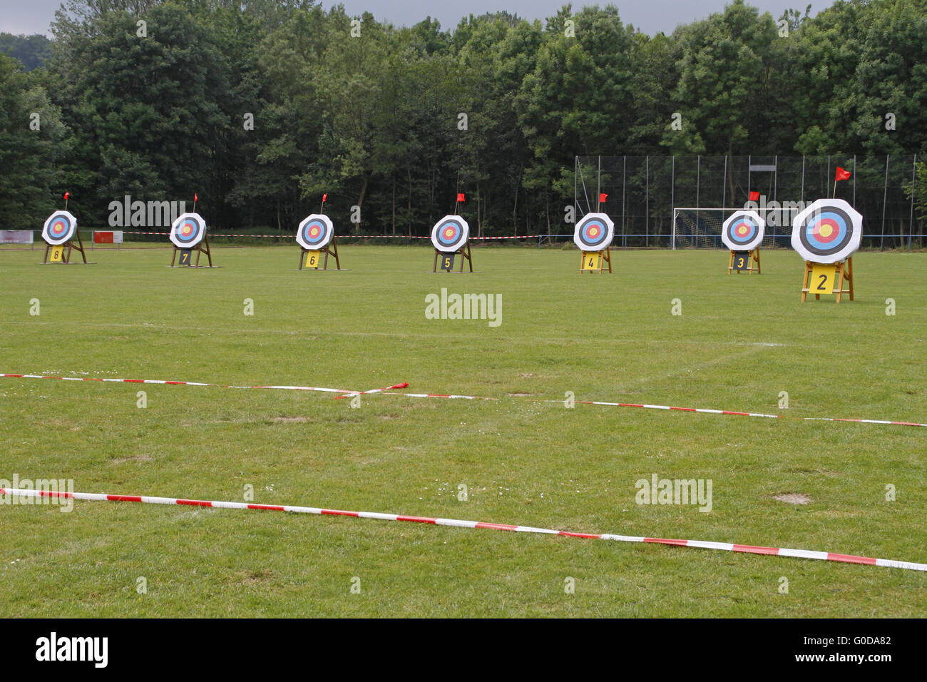 Archery target hi-res stock photography and images - Alamy