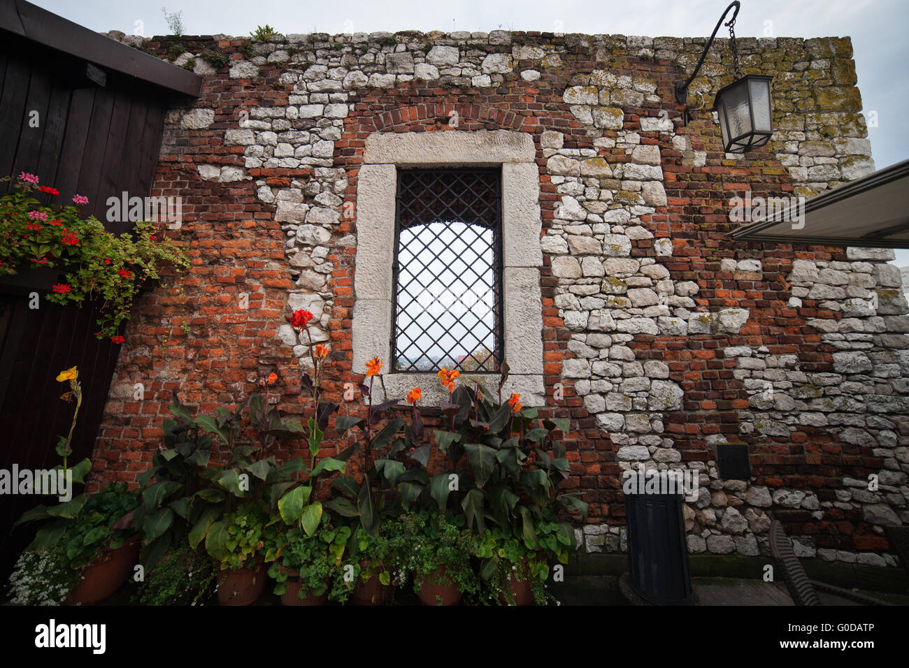 Castle wall window hi-res stock photography and images - Alamy