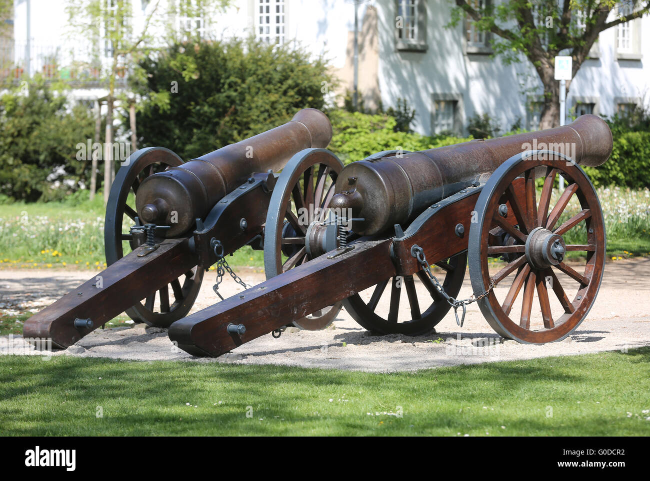 Historic guns hi-res stock photography and images - Alamy