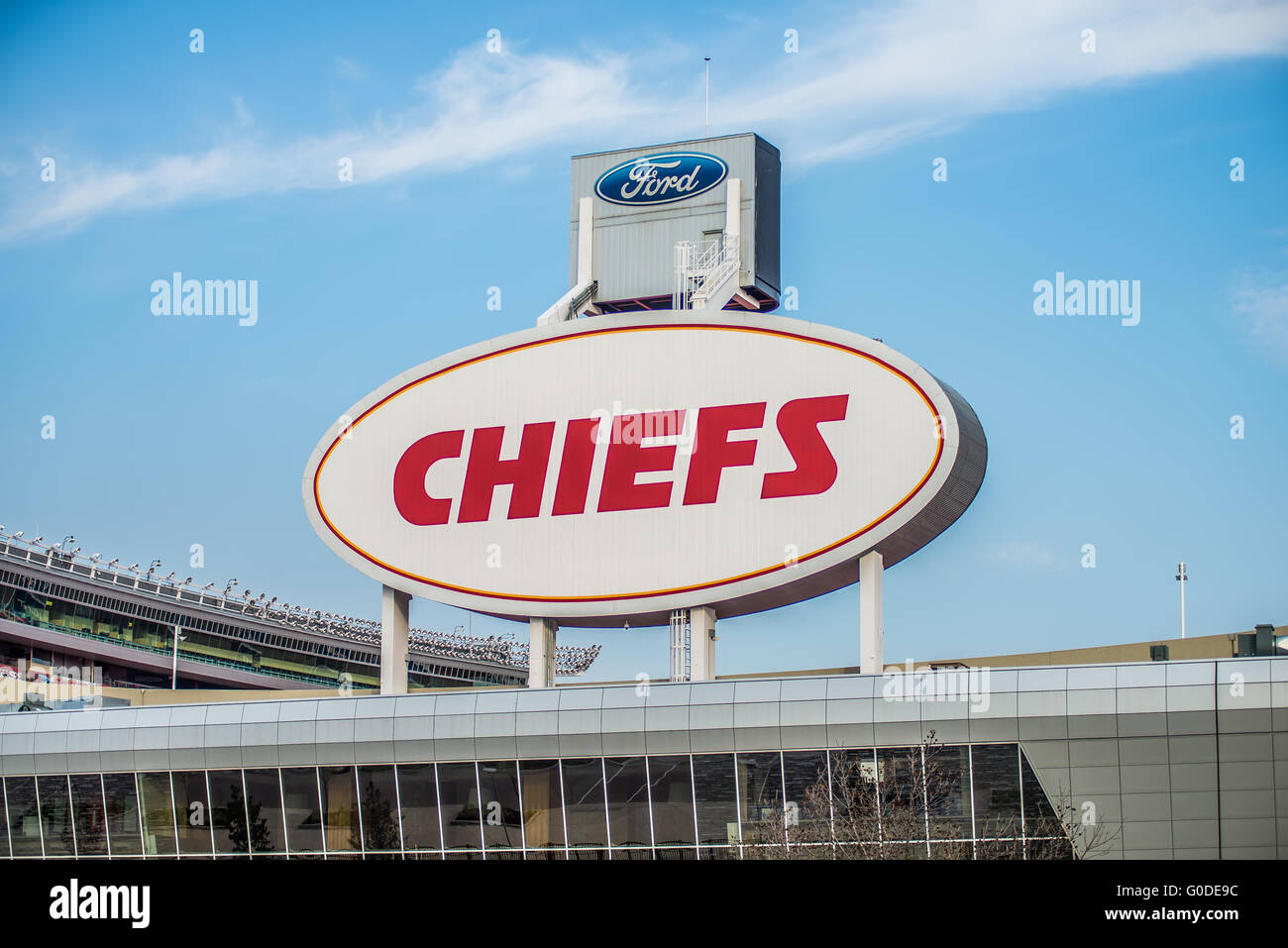 Arrowhead stadium kansas city hi-res stock photography and images - Alamy