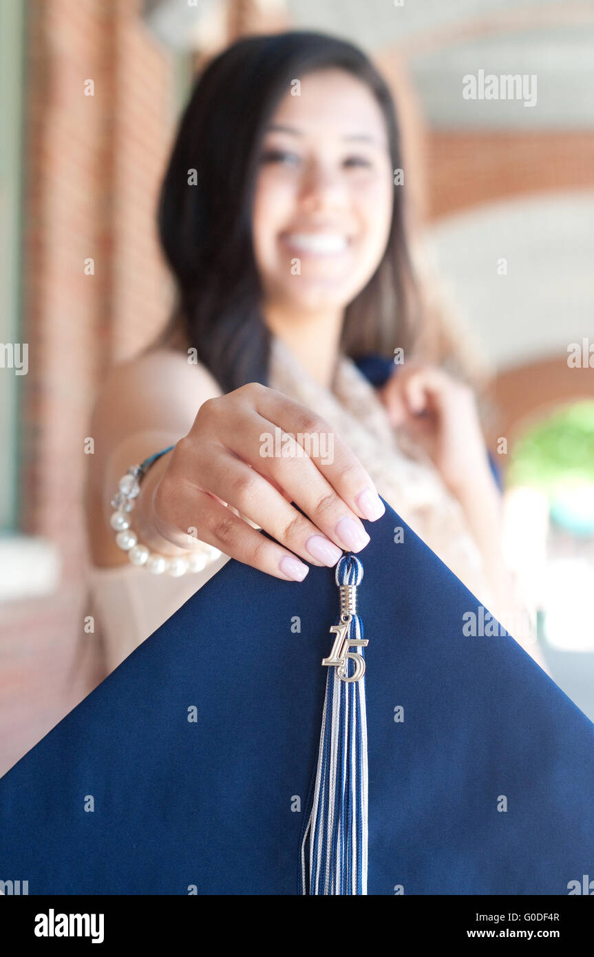 High school senior girl portrait hi-res stock photography and images ...