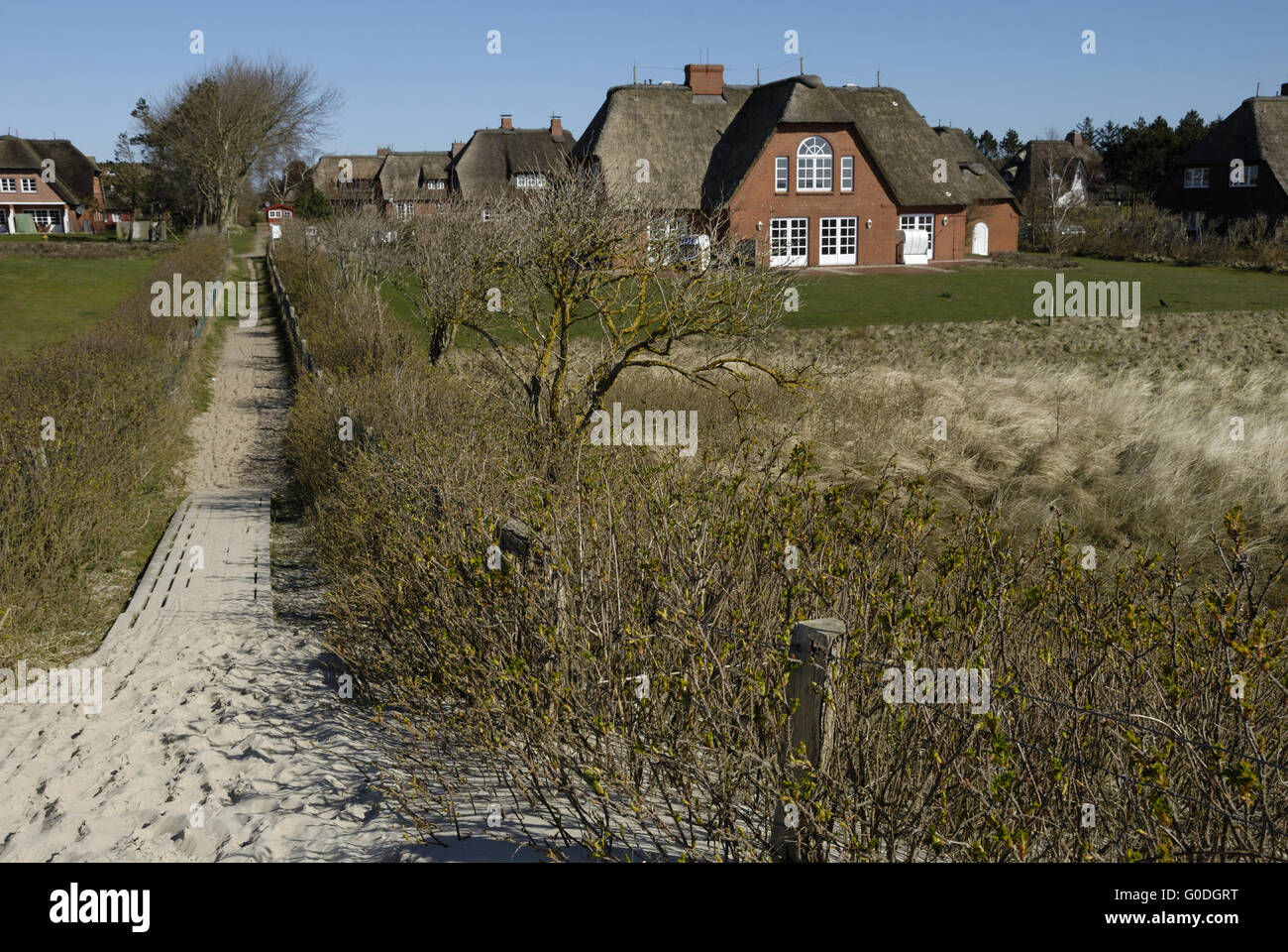 Frisian houses hi-res stock photography and images - Alamy