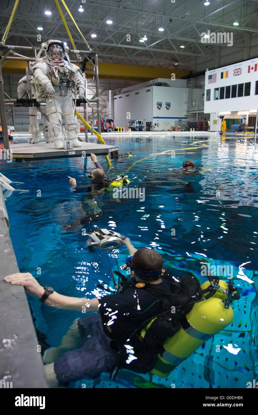 Astronaut Pool Training In Texas