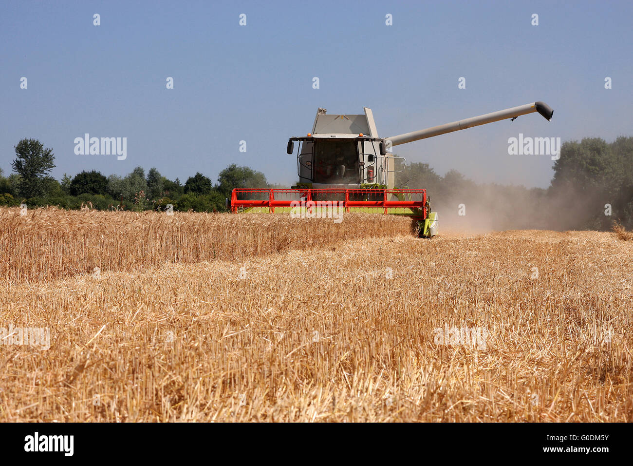 Harvester thresher hi-res stock photography and images - Alamy