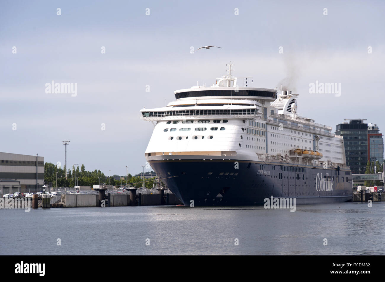 Kreuzfahrtterminal kiel hi-res stock photography and images - Alamy