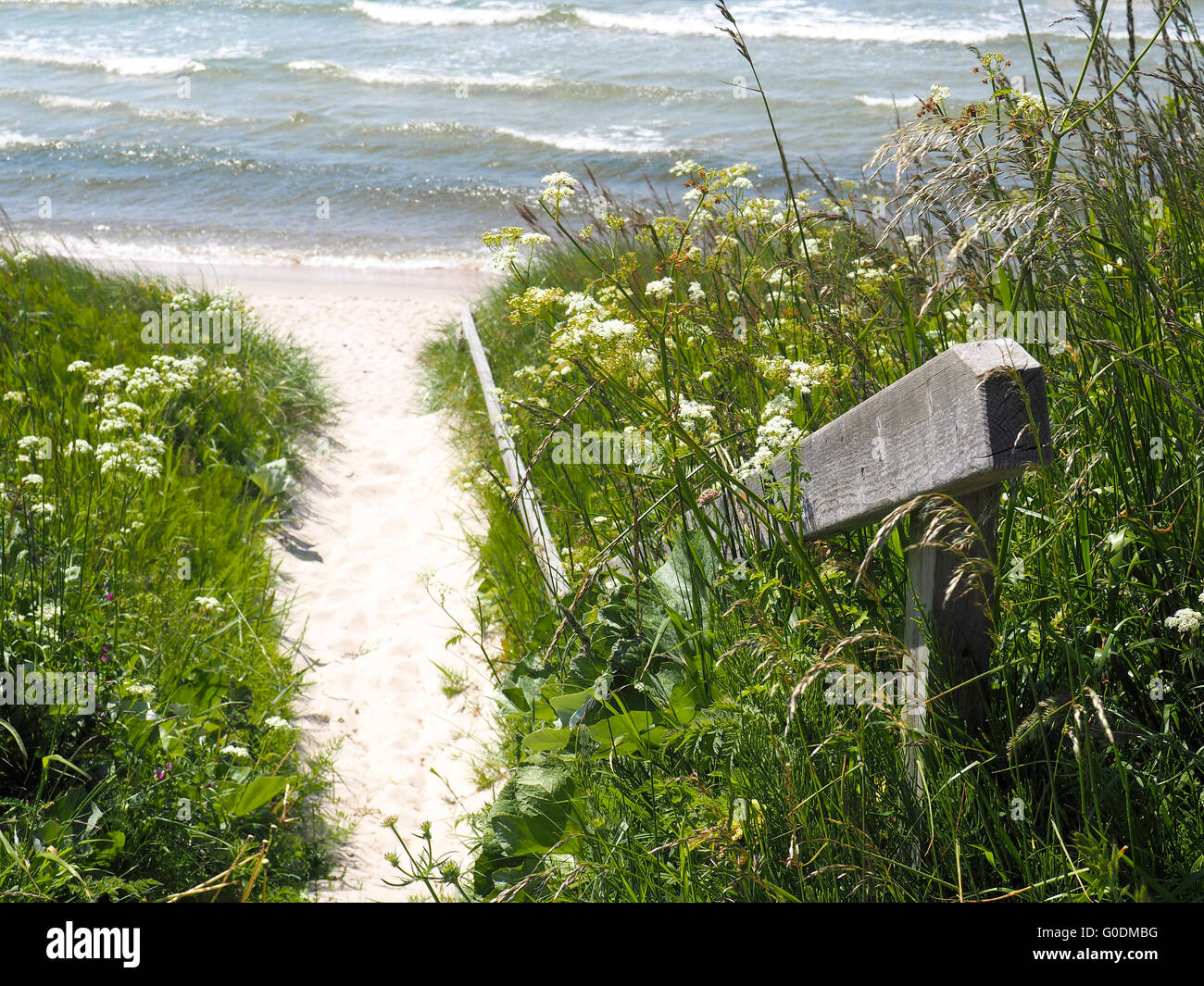 Empty island hi-res stock photography and images - Alamy