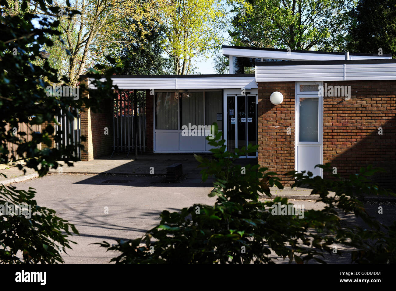 Library environment hi-res stock photography and images - Alamy