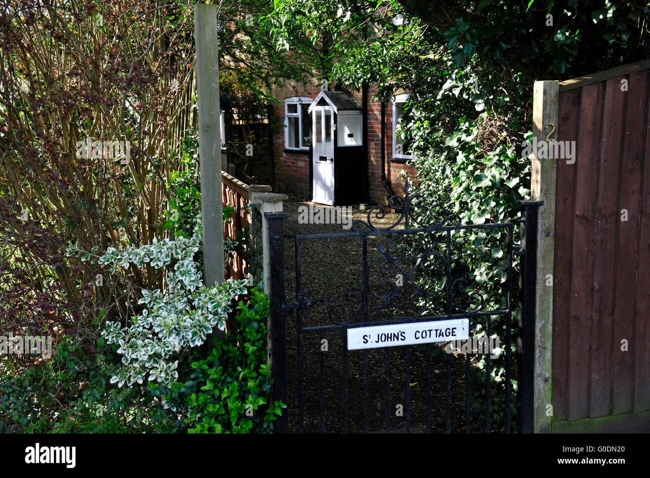 St. John's Cottage, Mortimer Common, Reading, Berkshire, England Stock ...