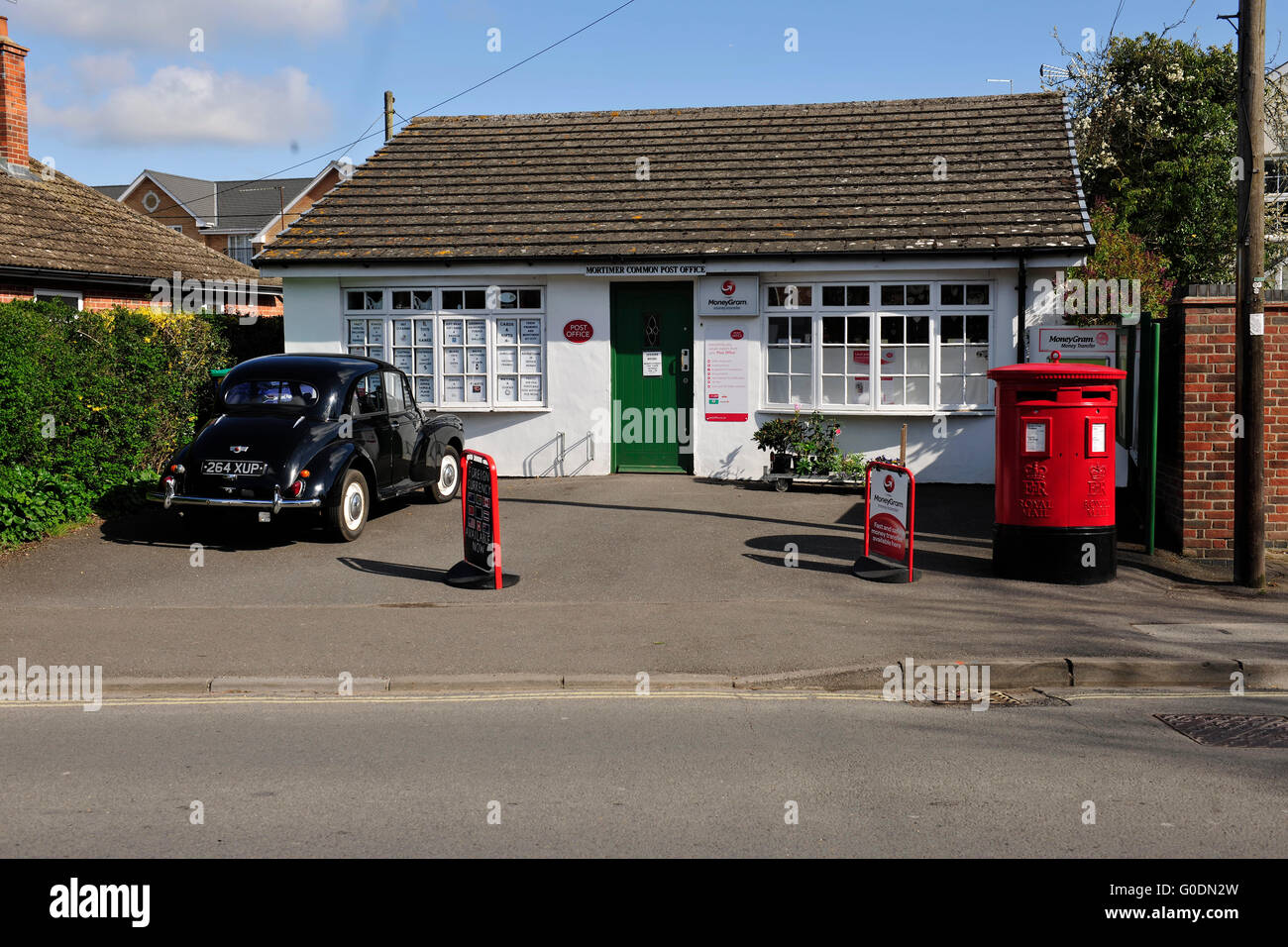 Post Office, Mortimer Common, Reading, Berkshire, England Stock Photo ...