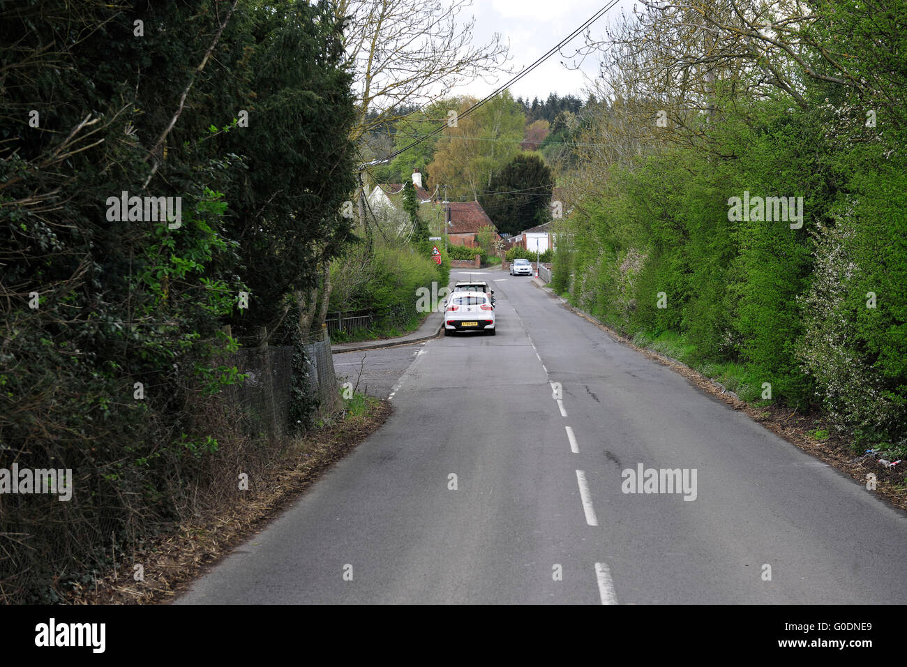 Mortimer Station Approach and Roundabout, Mortimer Common, Reading ...