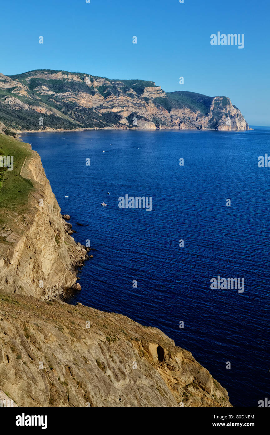 Steep rocky promontory hi-res stock photography and images - Alamy