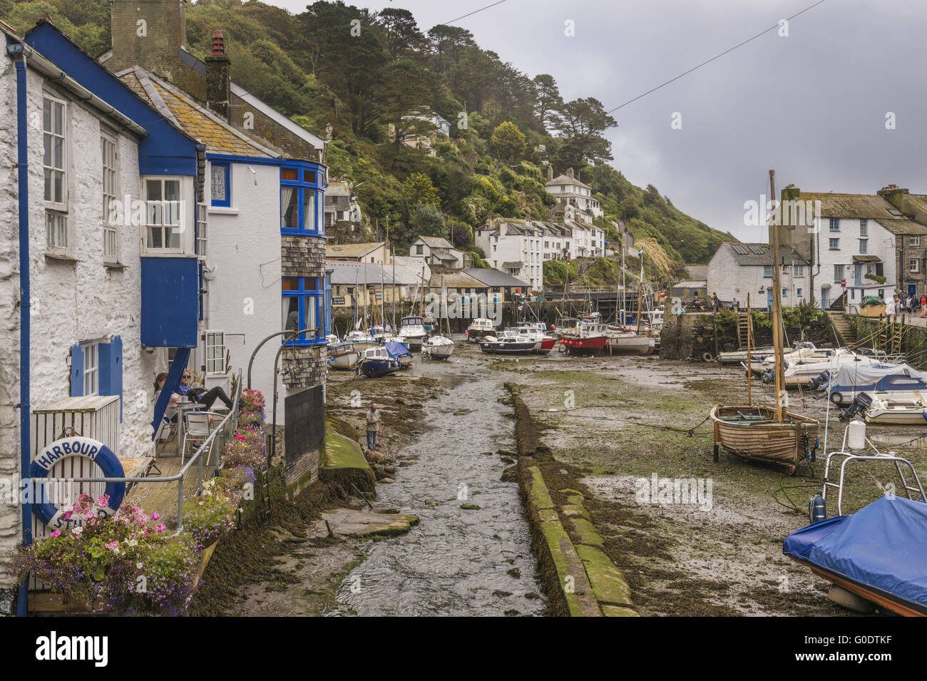 Fishing port at low tide Stock Photo - Alamy