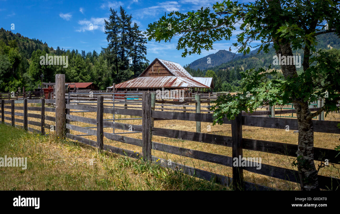 Quiet farm hi-res stock photography and images - Alamy