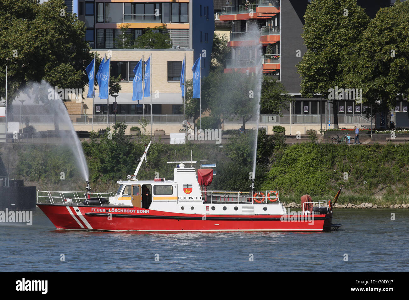 Firefighter Boat Stock Photos & Firefighter Boat Stock Images - Alamy