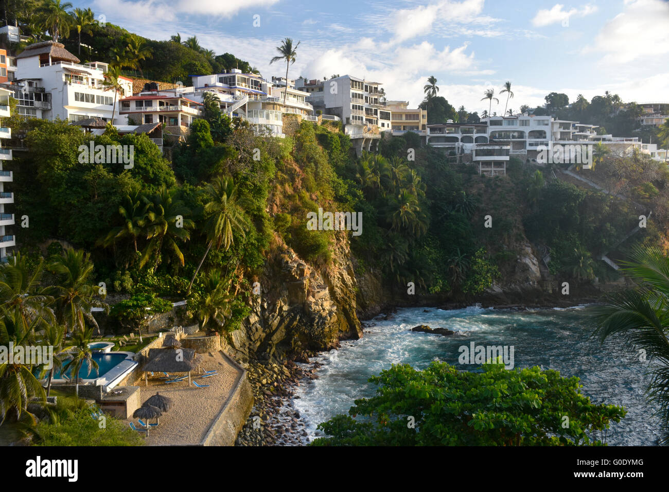 Coastal homes on cliffs above the Pacific Ocean in the old Las Playas ...