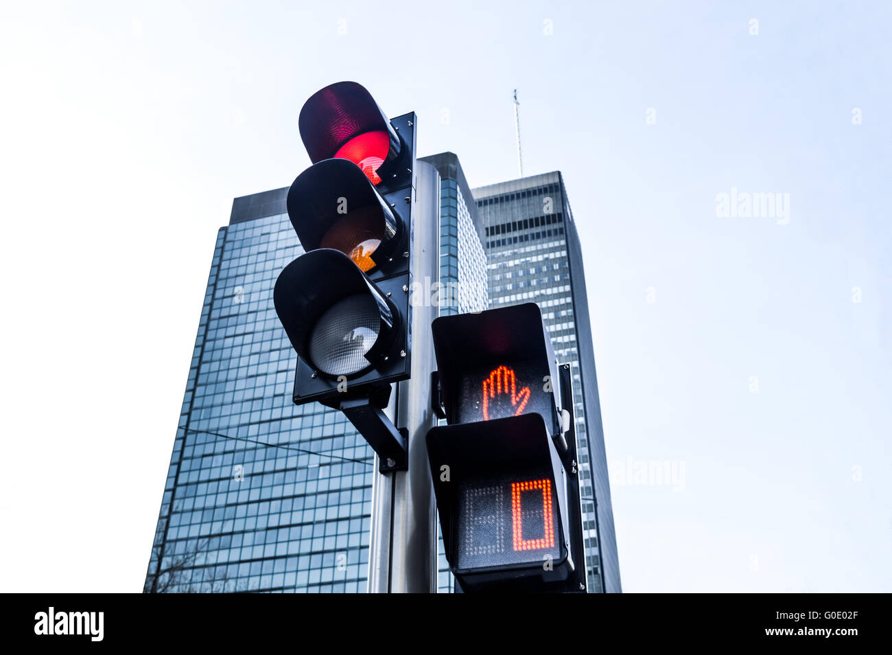 Red color on the traffic light in Montreal downtown Stock Photo - Alamy