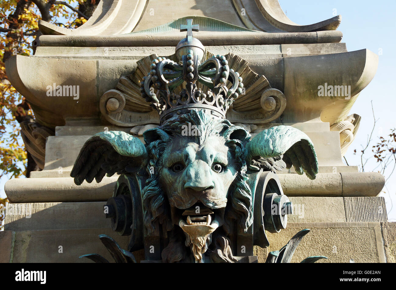 Lion's Head Gargoyle at Galatea fountain Stock Photo - Alamy