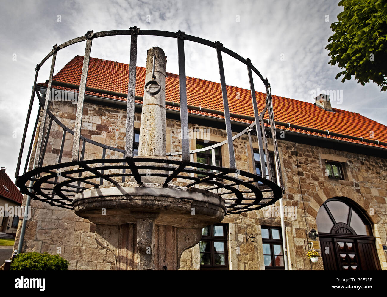 Mittelalter pranger hi-res stock photography and images - Alamy