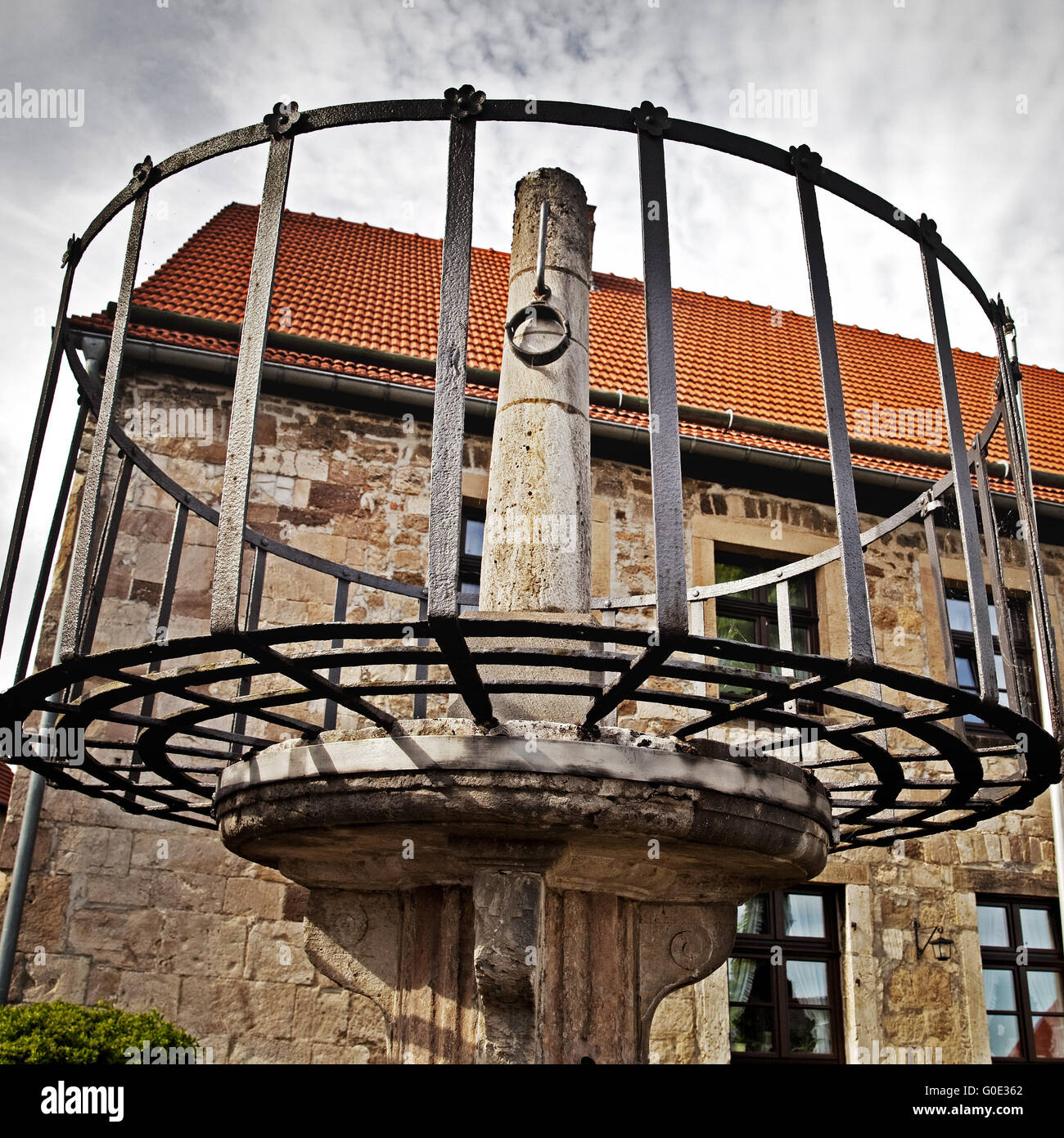 Mittelalter pranger hi-res stock photography and images - Alamy