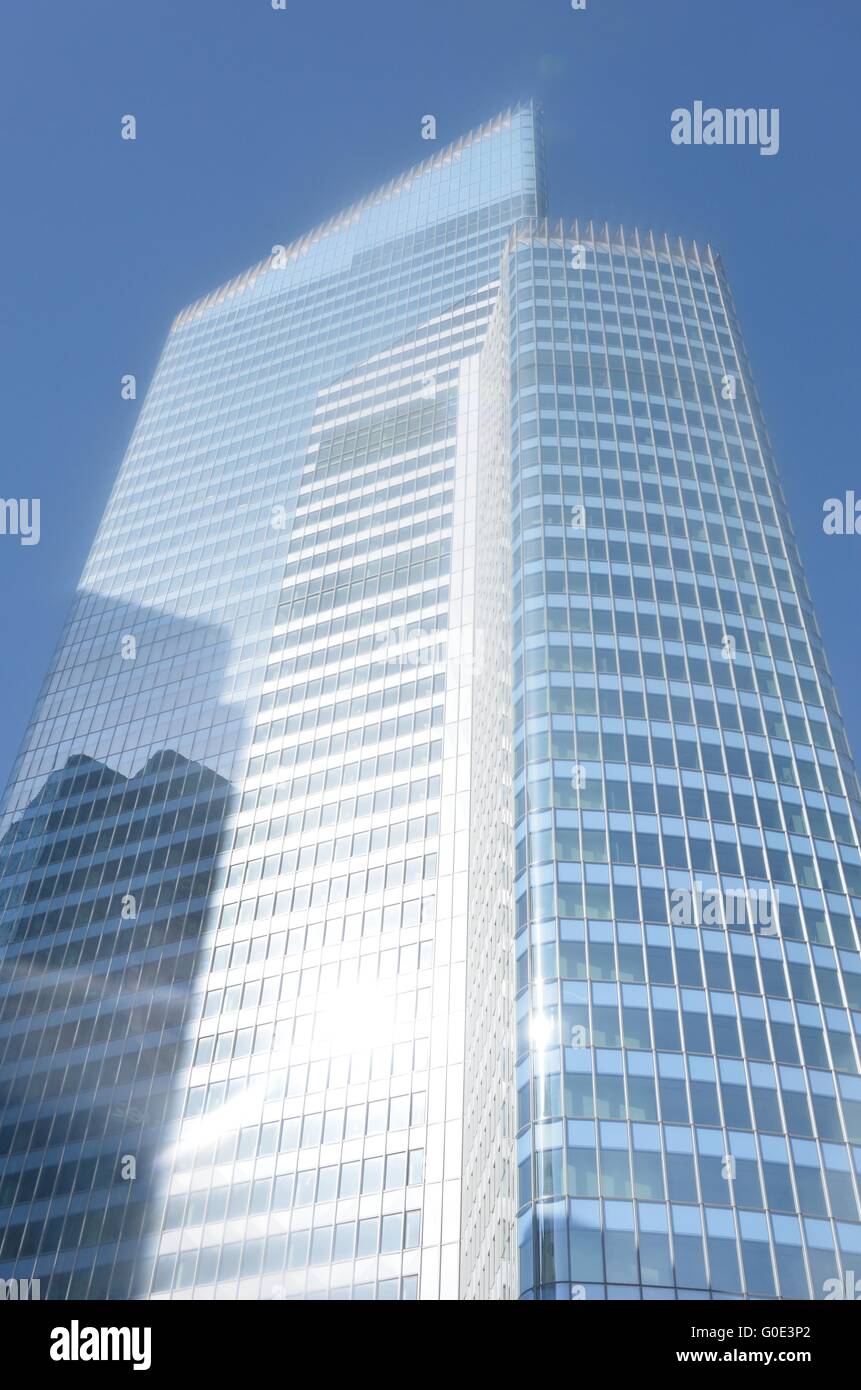 Glass and steel skyscraper la defense Stock Photo - Alamy
