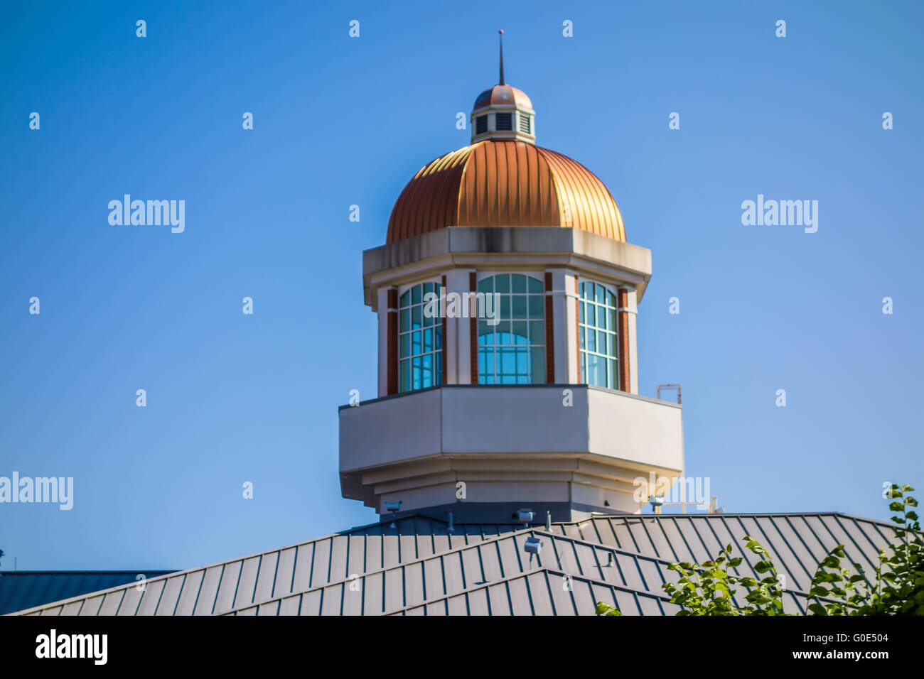 modern and historic architecture at college campus Stock Photo - Alamy