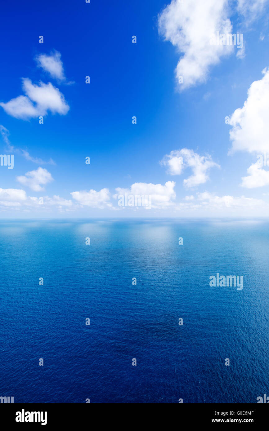 Horizon over blue sea Stock Photo - Alamy