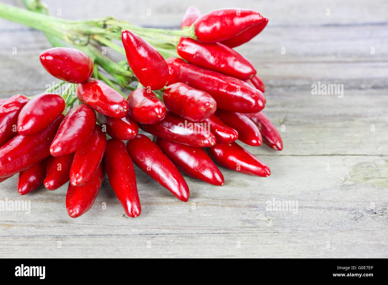 Rote chilischoten hi-res stock photography and images - Alamy